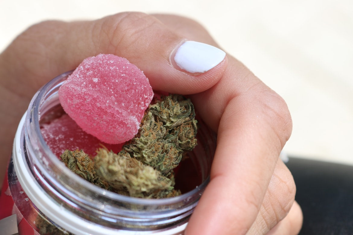 How to Safely Enjoy Extra Strong Edibles: Tips for Newbies – Freeman Vape